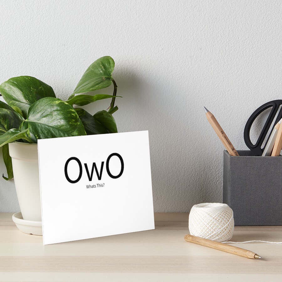 Lámina rígida «OwO ¿Qué es esto? - Diseño peludo» de awoo | Redbubble