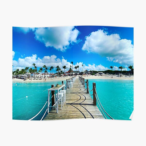 Póster «Embarcadero en el mar con playa, palmeras y nubes en República ...