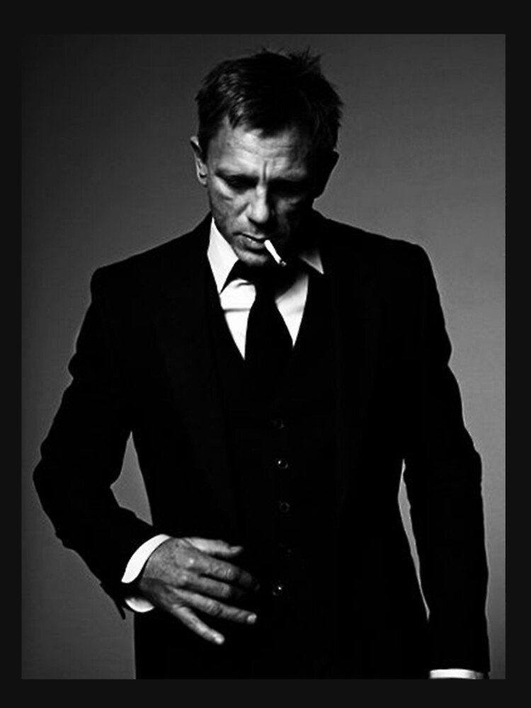 "Daniel Craig Classic ." T-shirt for Sale by RebekahWolf | Redbubble ...