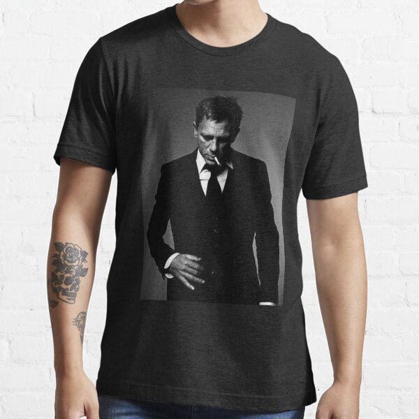 "Daniel Craig Classic ." T-shirt for Sale by RebekahWolf | Redbubble ...
