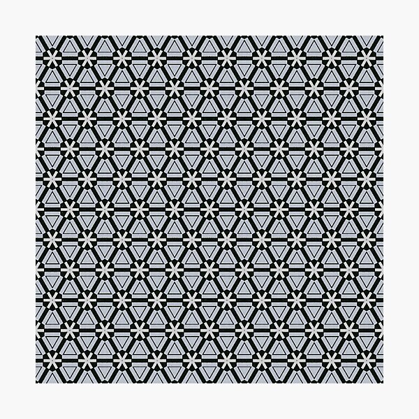 "black and white triangle pattern (triangle pattern art, triangle ...