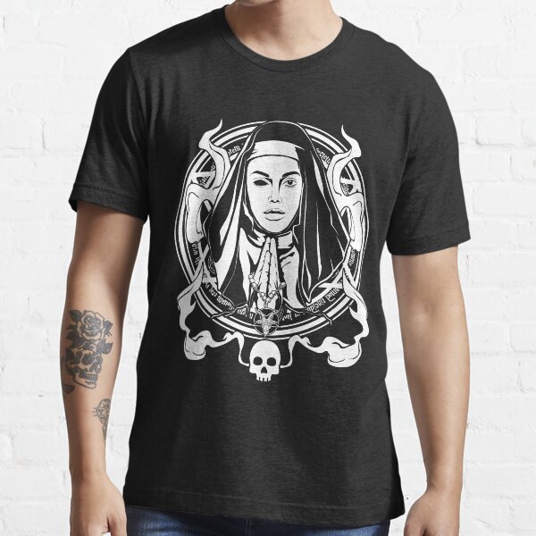 Camiseta «Monja mala y calavera» de DawnHarbert | Redbubble