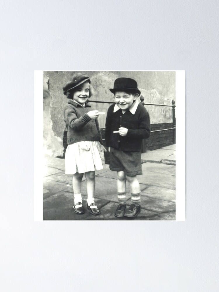 "Cheeky Kids Mittelfinger Schwarz und Weiß" Poster von Webby-Creations ...