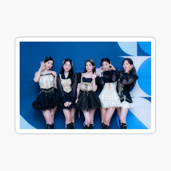 "Red velvet " Sticker by ArtbyTaetan | Redbubble