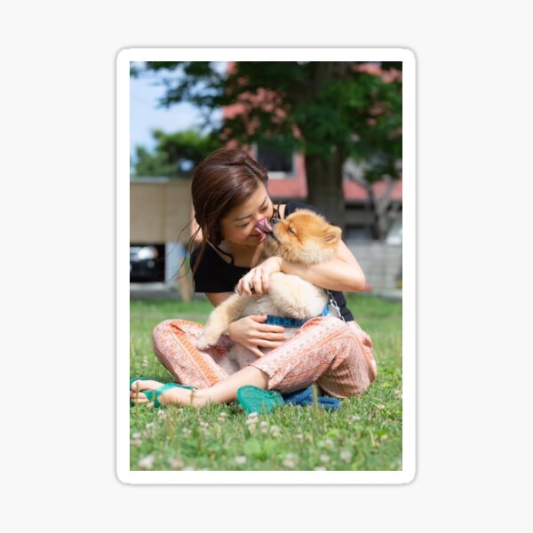 "Kisses " Sticker for Sale by eimyhonuhawaii | Redbubble