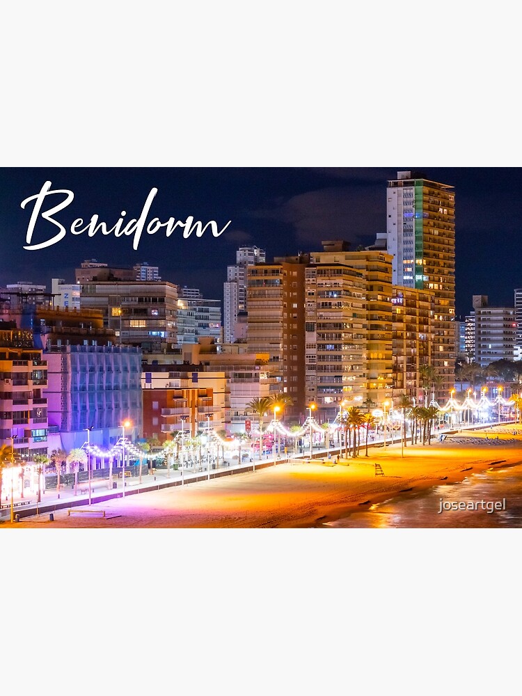 Póster «Fotografía del paseo marítimo de Benidorm por la noche» de joseartgel | Redbubble