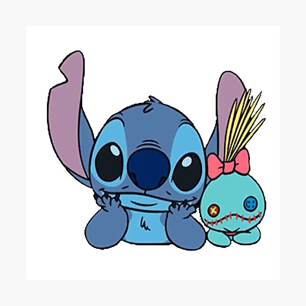 Lámina fotográfica «Stitch personaje de dibujos animados y muñeca» de ...