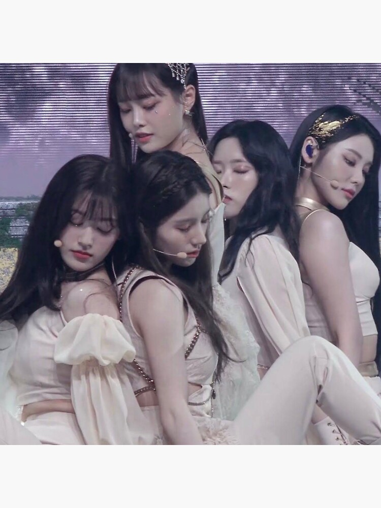 "Loona Queendom Butterfly" Sticker for Sale by lavenmi | Redbubble