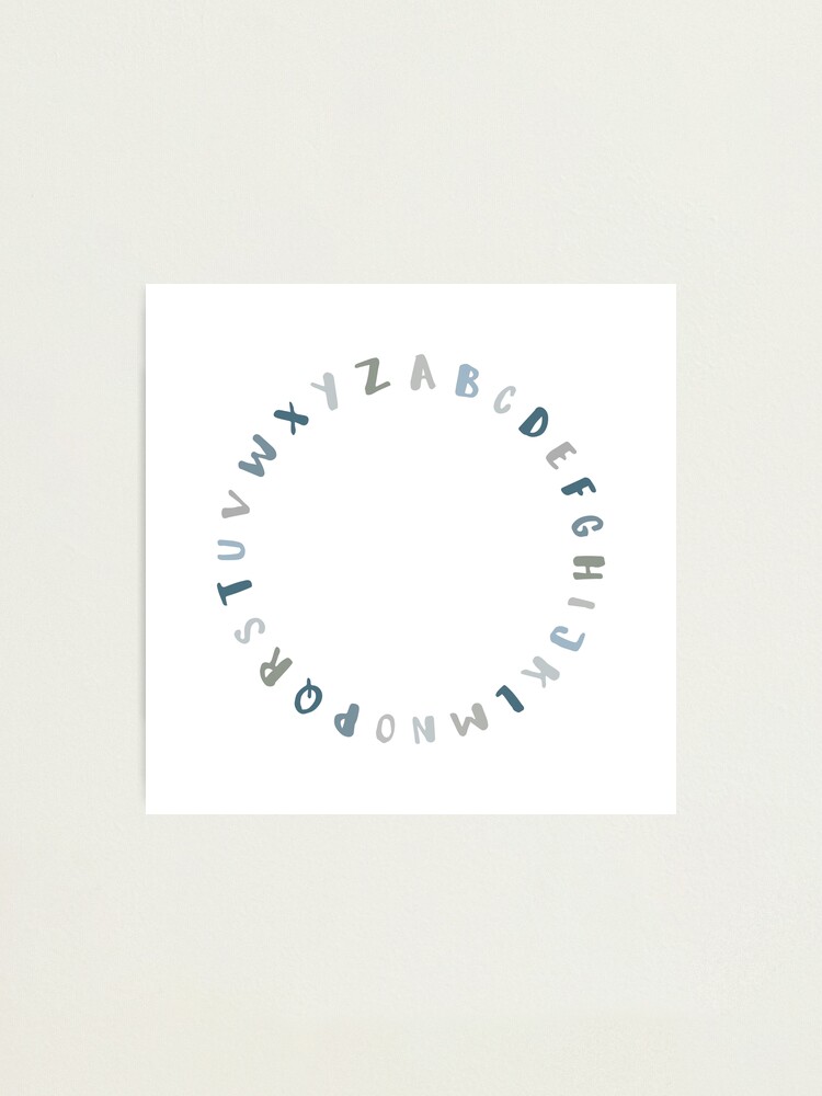 Lámina fotográfica «Círculo ABC | Azul océano sobre blanco | Alfabeto ...