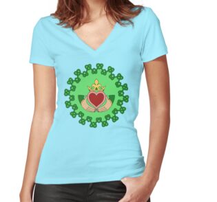 "Claddagh and Knotwork Green" by Richard Fay | Redbubble