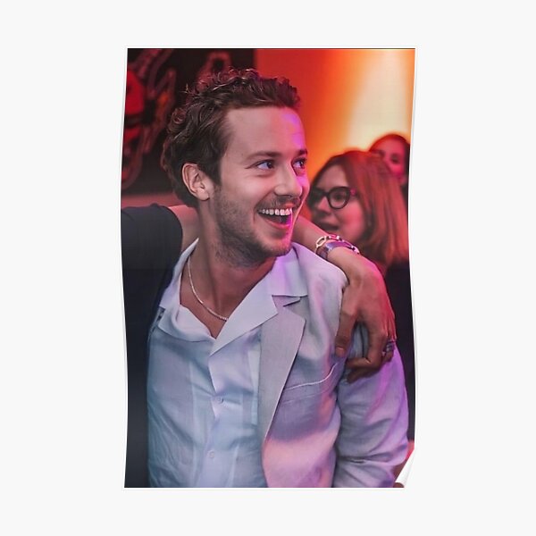 "Joseph Quinn Poster Poster, Gift For Girlfriend Poster Poster, Joseph ...