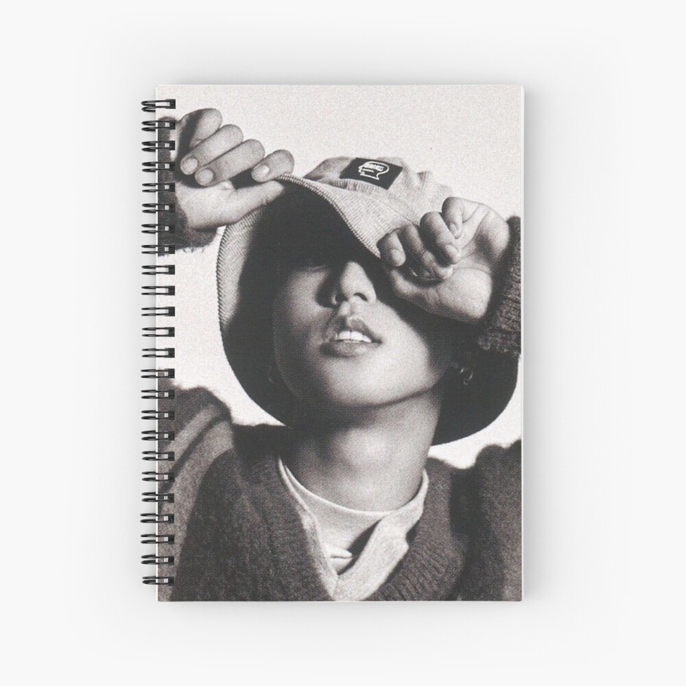 "Han Jisung black and white STRAY KIDS SKZ LOGO kpop circle signatures autographs " Spiral ...