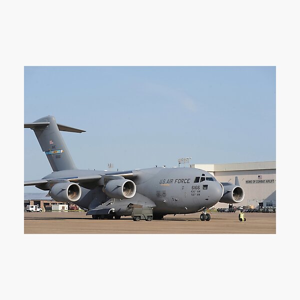 Lámina fotográfica «Un C-17 Globemaster III estacionado en la rampa en ...
