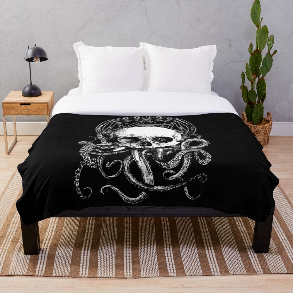 "Pieces of Cthulhu " Throw Blanket for Sale by FlowerRain | Redbubble