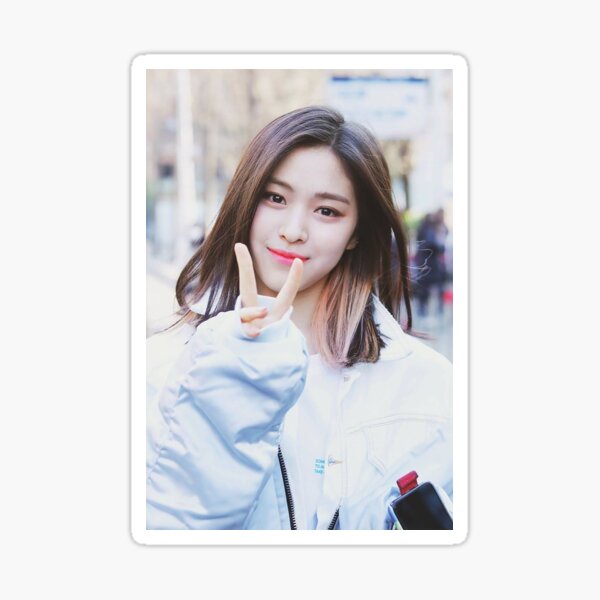 "kpop, yeji, yuna, lia, ryujin itzy, chaeryeong, itzy yeji, shin ryujin ...