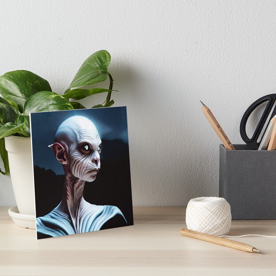 "Strange and mysterious alien creature, mix of monkey, cat and sphinx ...