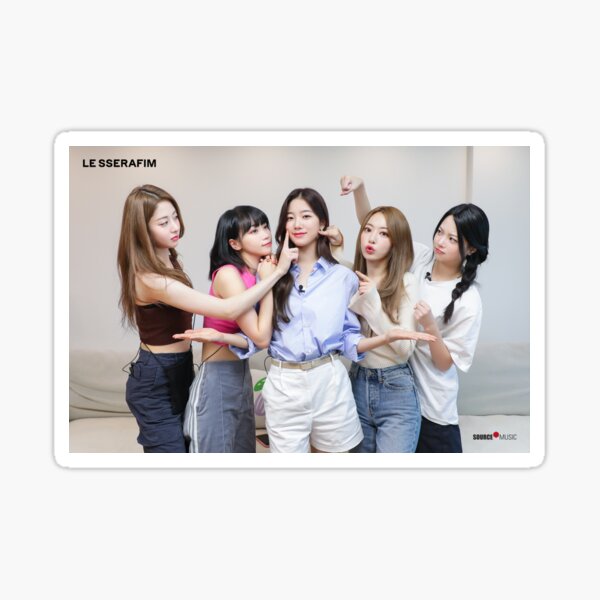 "LE SSERAFIM" Sticker for Sale by ArtbyTaetan | Redbubble