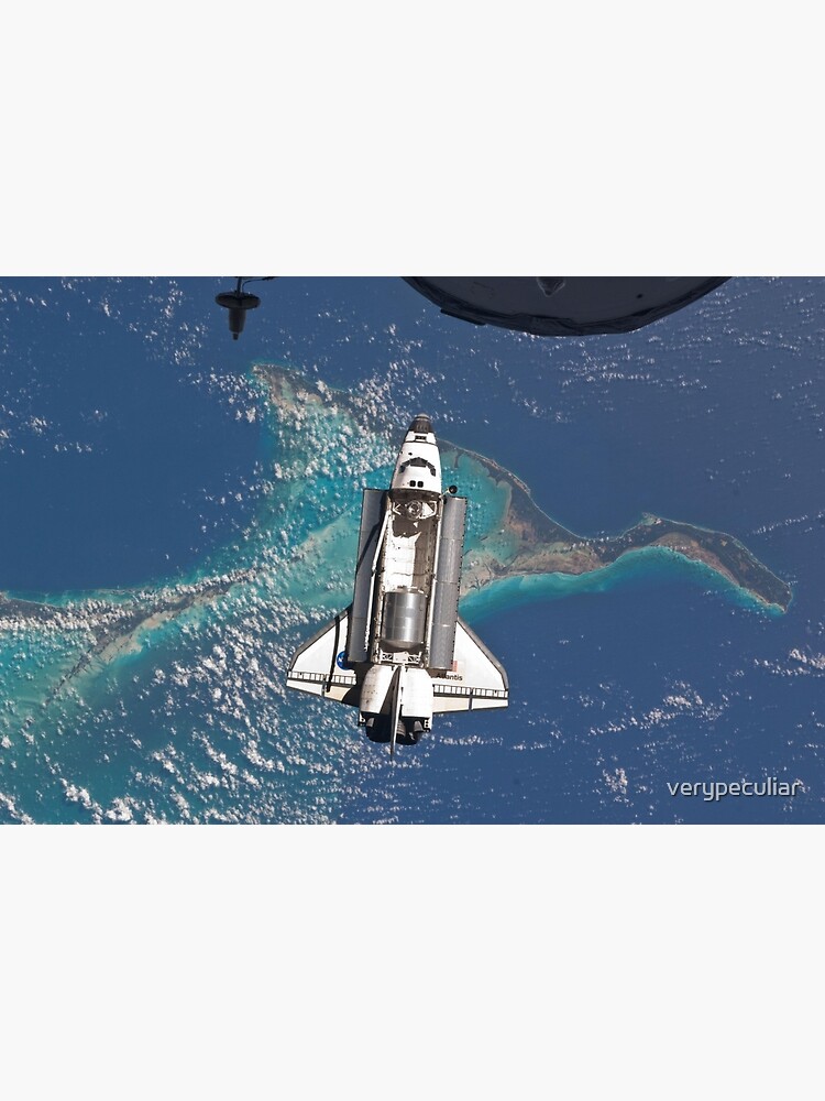 The Space Shuttle in Orbit Around The Earth - As seen from the ISS ...