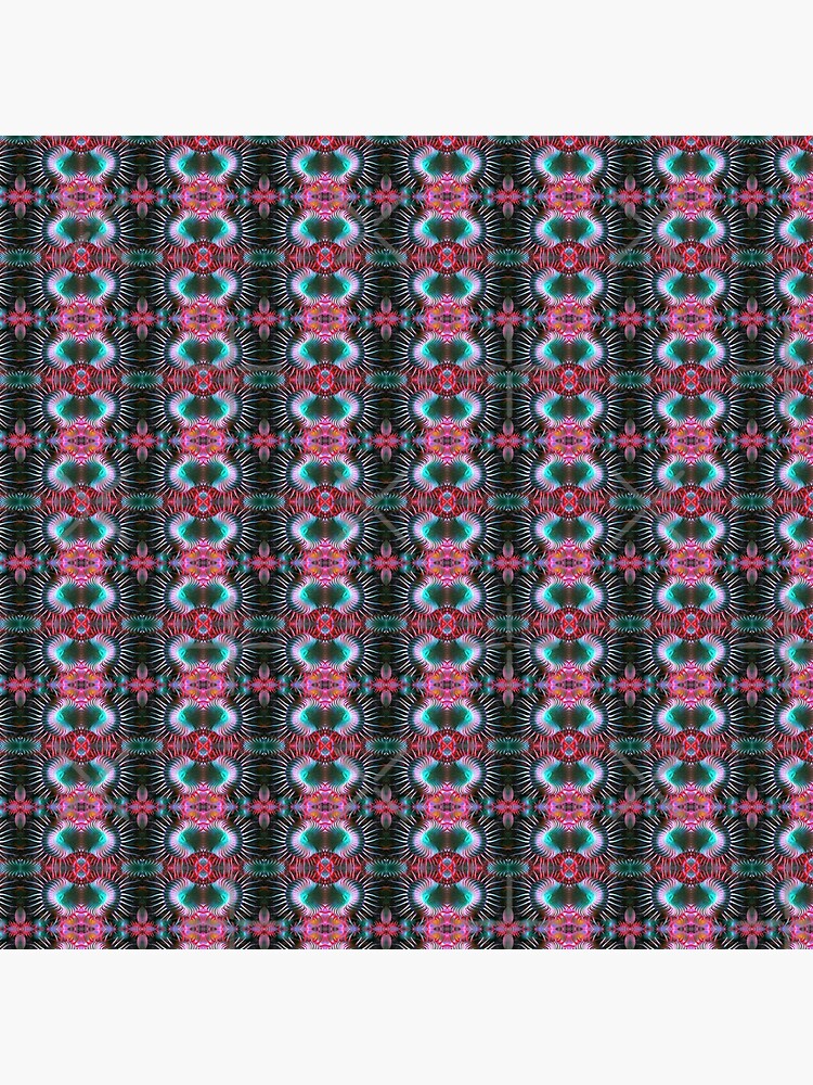 "Coral reef vertical interlocking-chain pattern; red-green black ...