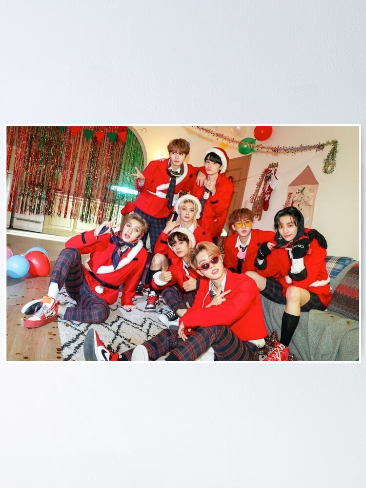"Stray Kids SKZOO Merry Christmas XMAS KPOP tree snow korean kpop boy ...