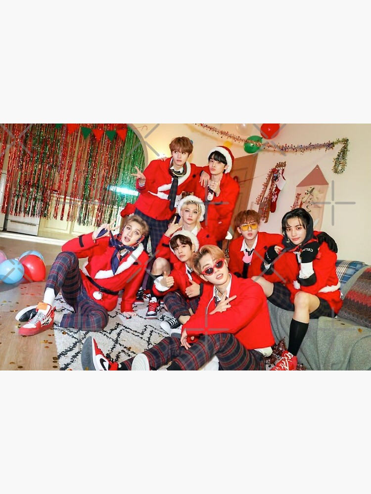 "Stray Kids SKZOO Merry Christmas XMAS KPOP tree snow korean kpop boy ...