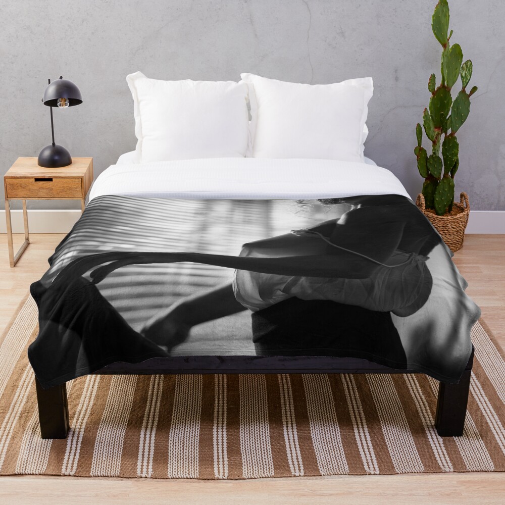 Poster for Sale avec l'œuvre « Portrait de boudoir noir et blanc ...