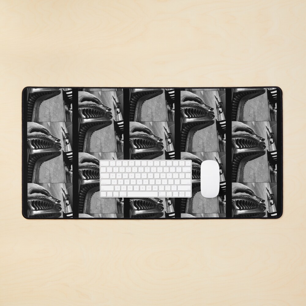 "H R Giger Museumsstatue. Gruyères, Schweiz " Poster for Sale by ...