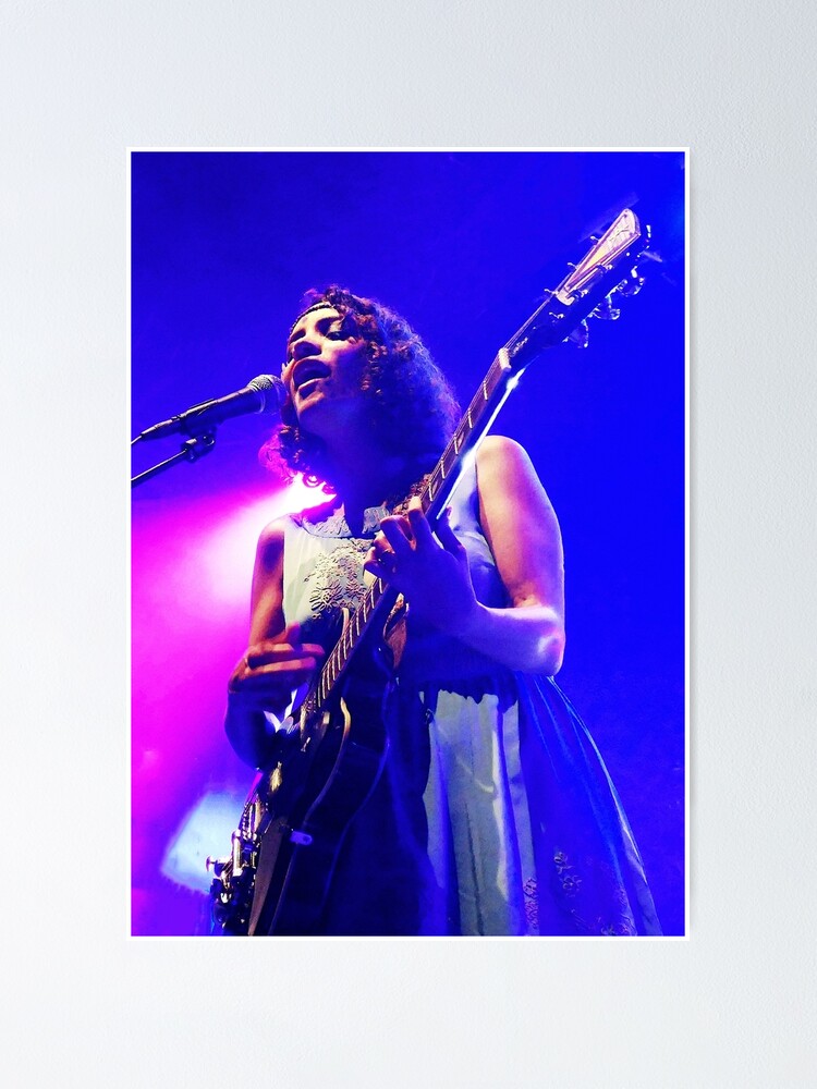 "r326/ finition 2022 : Singer Woman : Gaby Moreno par Okaio Créations ...