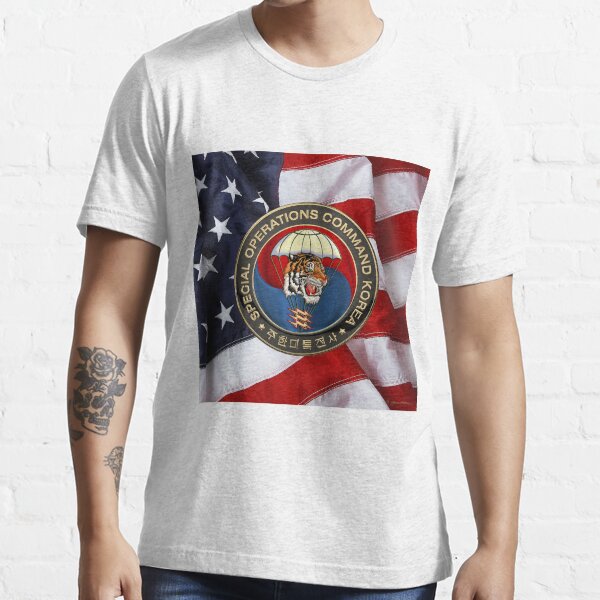 "Special Operations Command Korea - SOCKOR Emblem over American Flag" T ...