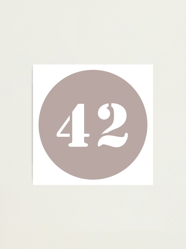 Lámina fotográfica «Número cuarenta y dos (42) en círculo de color café ...