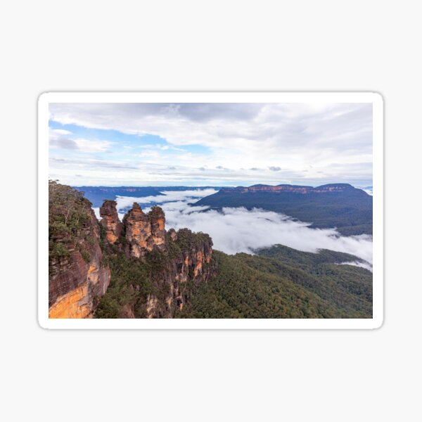 "Blue Mountains national park and the Three Sisters rock formation ...
