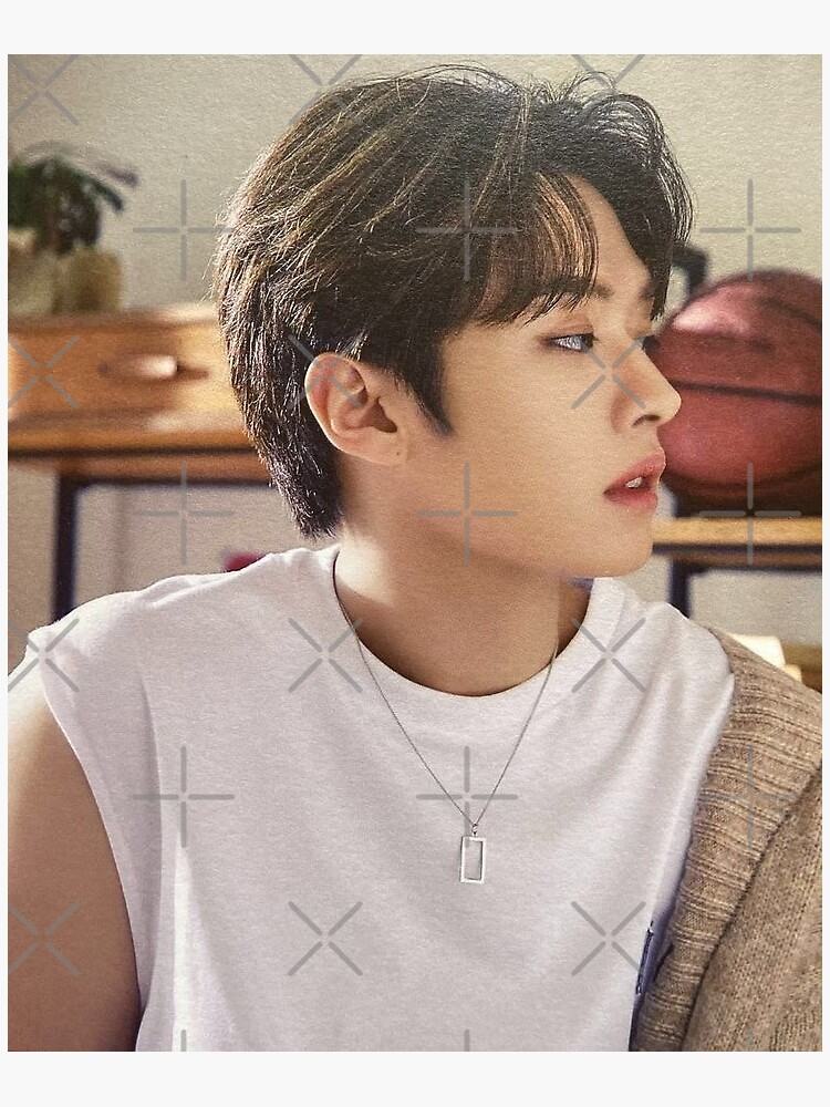 "LEE KNOW" Sticker for Sale by newjxrseyboys | Redbubble