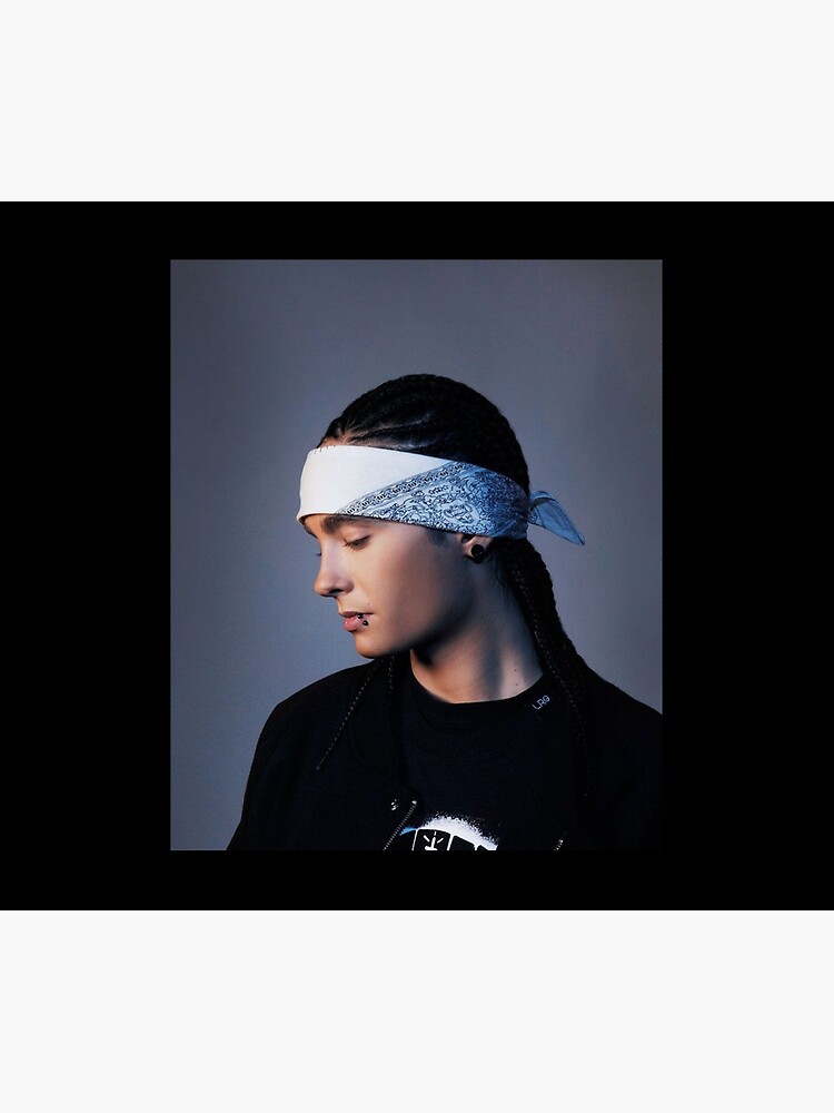 "hotel tokio" Throw Blanketundefined by LAMIAEMESOUDI | Redbubble