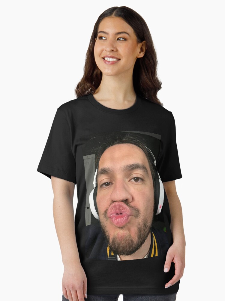 "EddieVR meme" Essential T-Shirt for Sale by GregoryMendoza | Redbubble
