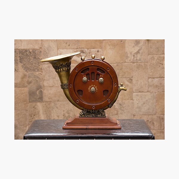 Lámina fotográfica «Radio redonda antigua de madera AM / FM con altavoz ...