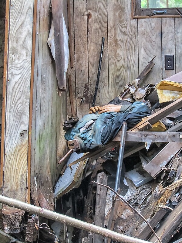 "Missing A Head " by Paul Lubaczewski | Redbubble