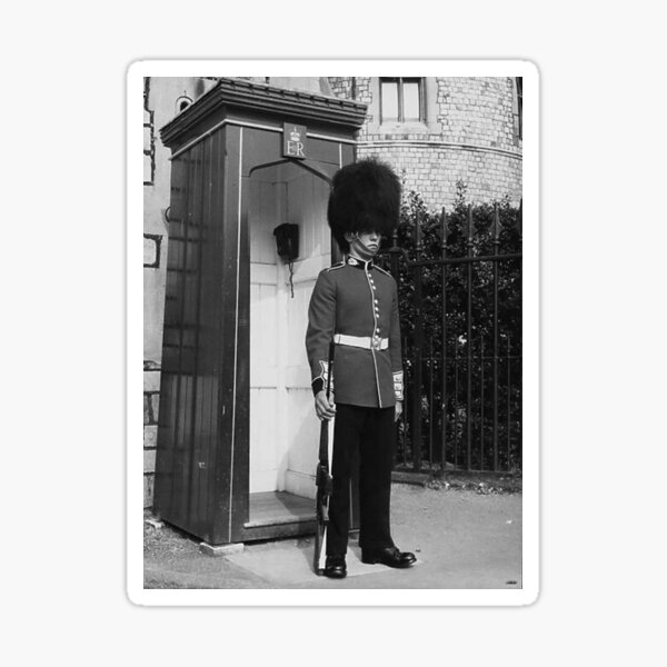 " British Armed Forces Royal Kings Coldstream Guard London Royalty ...