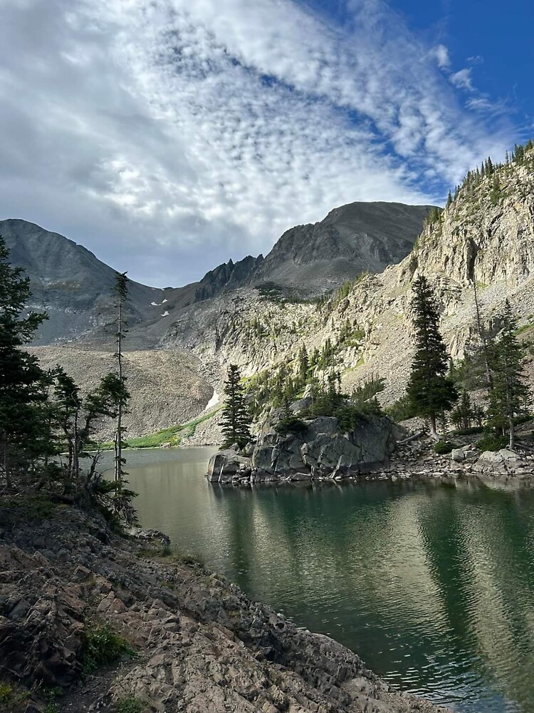 "Photograph of Lake Agnes and its surrounding mountains in Colorado ...