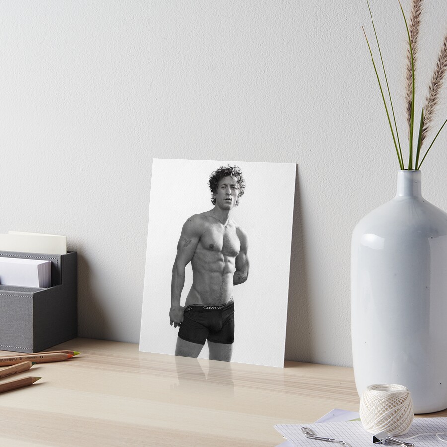 "Jeremy Allen White Shirtless: The Bear Star's Sculpted Physique ...