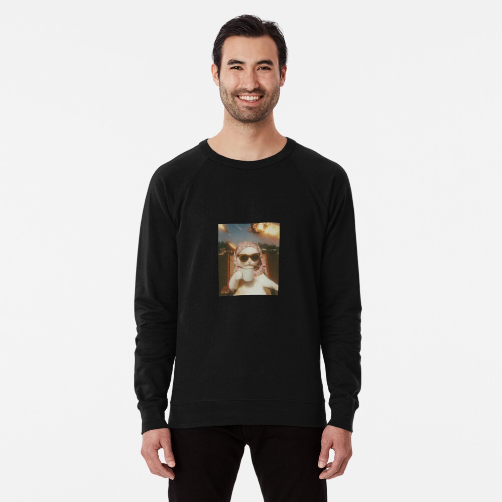 "[HD] Demure cat with glasses and sharkie / Everything is on fire ...