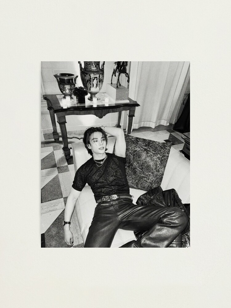 "HOT Hyunjin vampire Stray Kids Mixtape dominATE ESCAPE 스트레이 키즈 ...