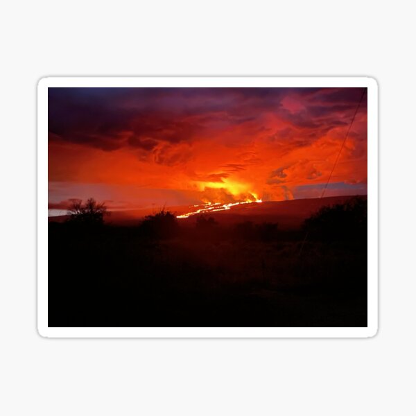 "Mauna Loa volcanic eruption, Hawaii, from the Northeast Rift Zone ...