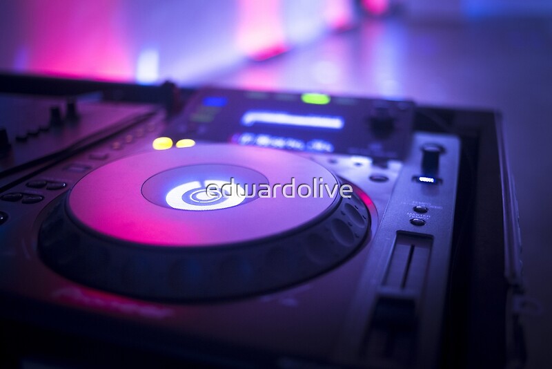 "House dance music dj deejay turntable mixing desk nightclub party ...