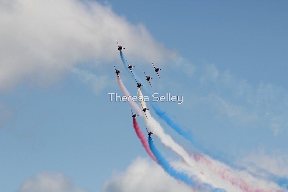 "Red Arrows Concorde Formation" by Theresa Selley | Redbubble