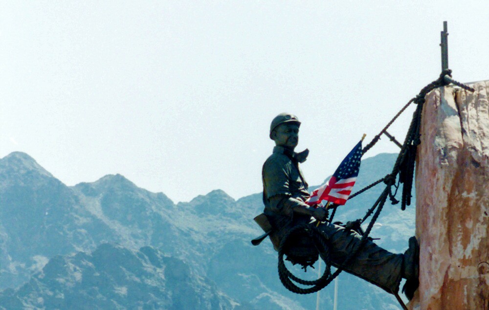 "High Scaler (Hoover Dam)" by rlh1973 | Redbubble