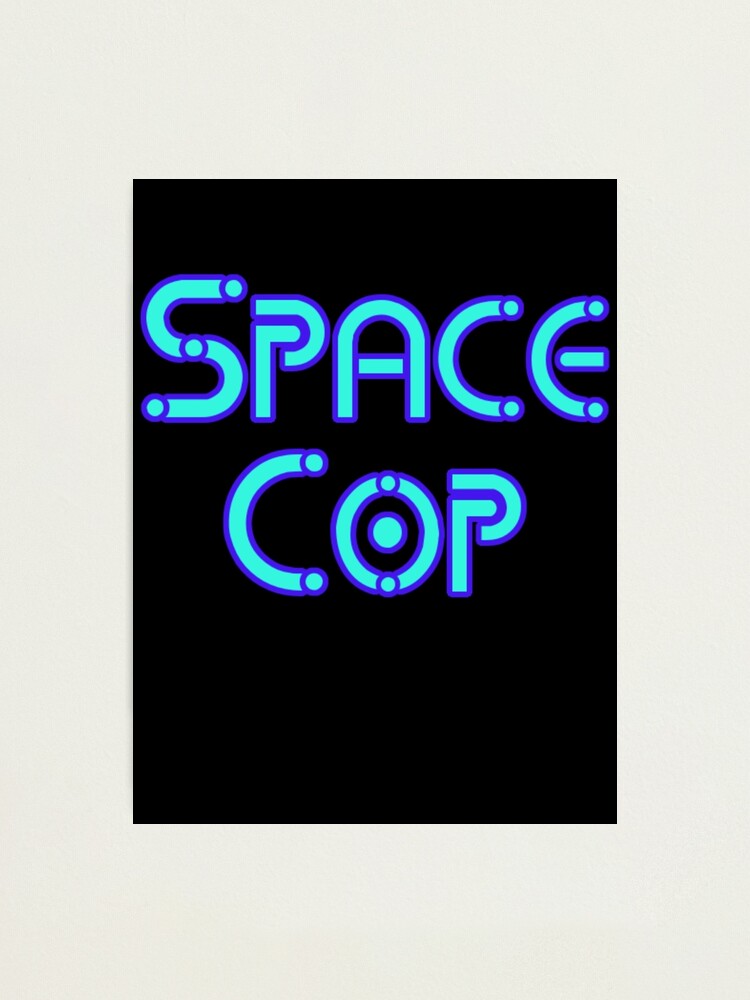 Lámina fotográfica «Space Cop by Chillee Wilson» de ChilleeWilson ...