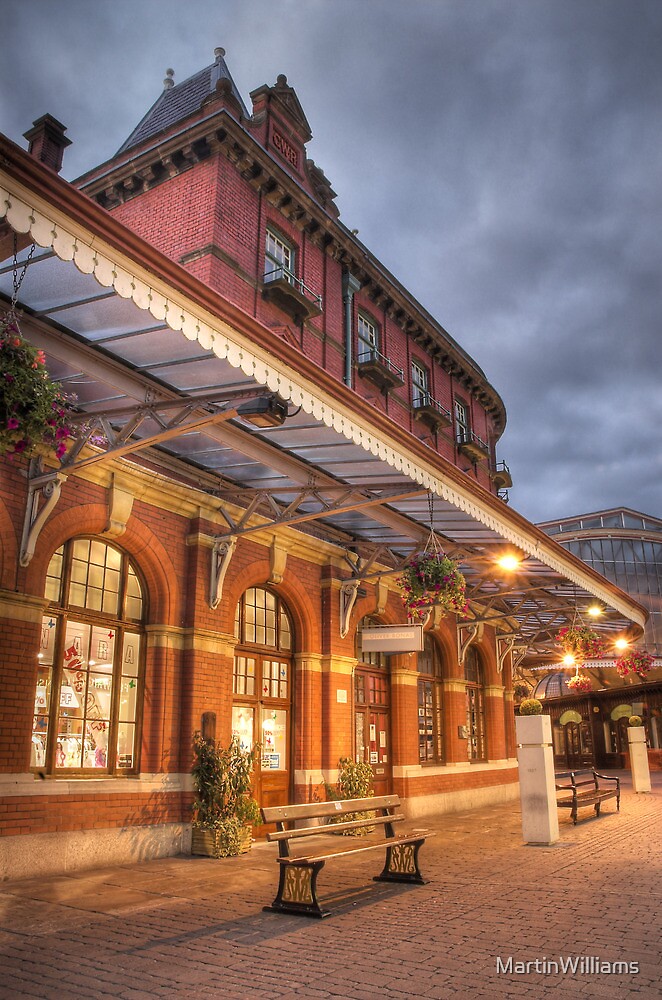 "Windsor Royal Station UK " by MartinWilliams | Redbubble