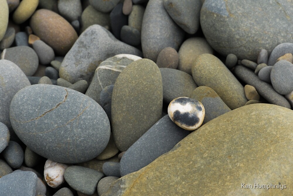 "Smooth pebbles at Sandymouth bay" by Ken Humphreys | Redbubble