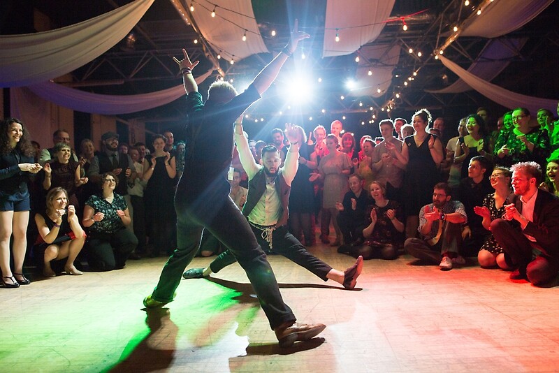 "Splits jam circle" by gjrastall | Redbubble