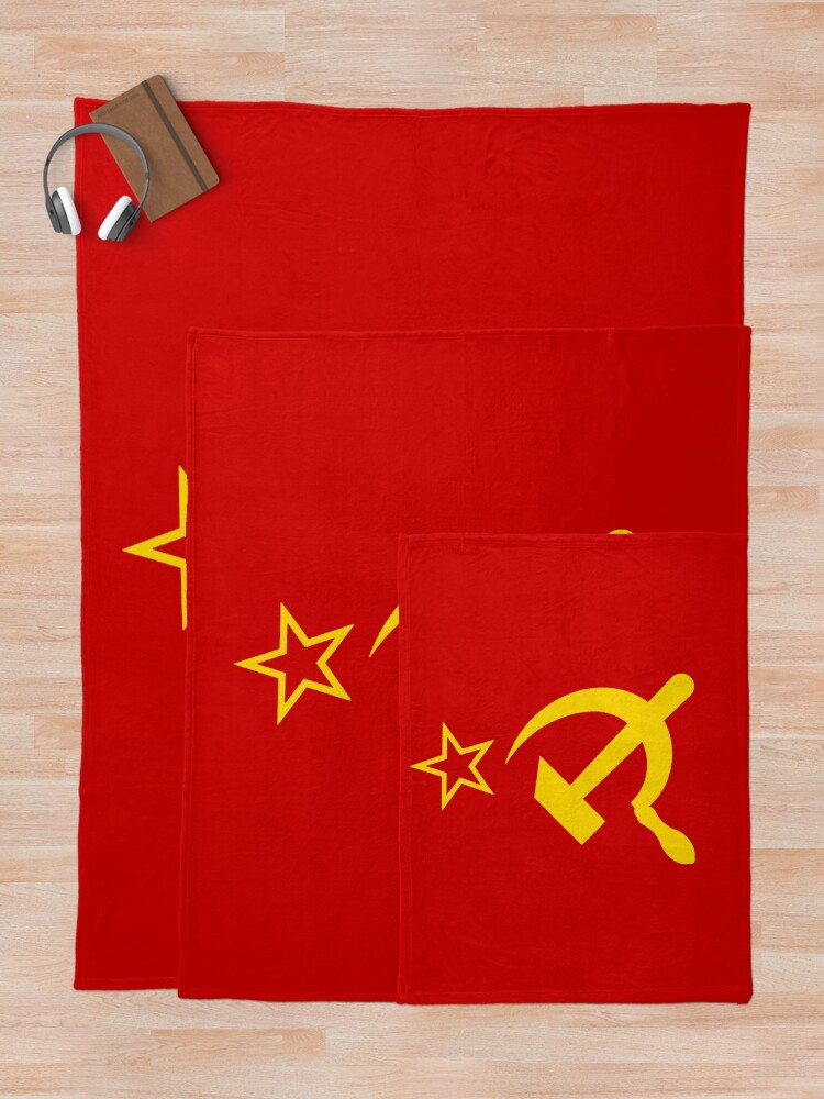 "USSR Hammer and Sickle CCCP retro Russian Soviet Flag" Throw Blanket ...